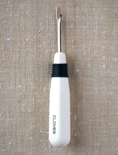 Clover Seam Ripper Unpicker | The Quilters Closet